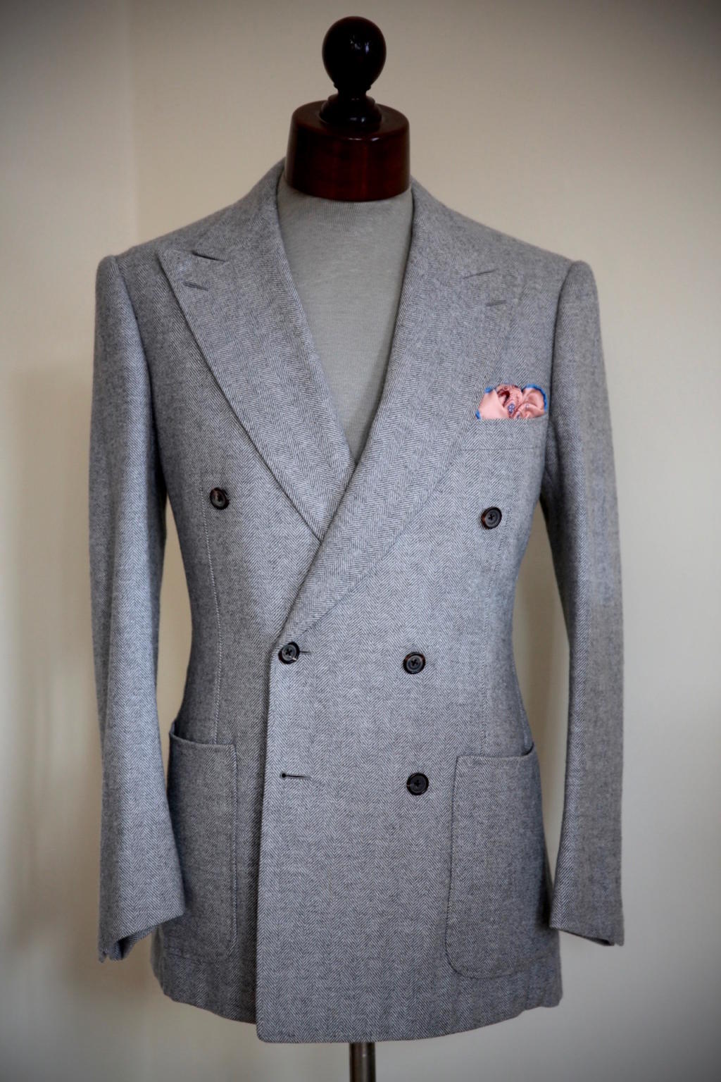 Five double-breasted styles compared – Permanent Style