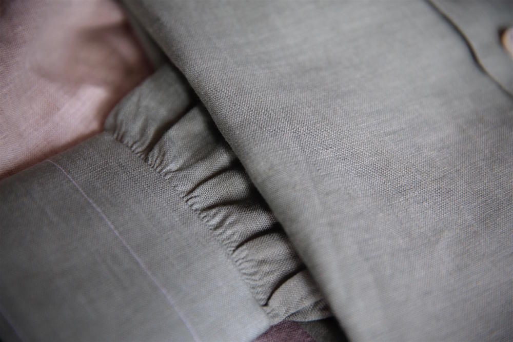 D’Avino linen shirts – in denim, oatmeal and green – Permanent Style