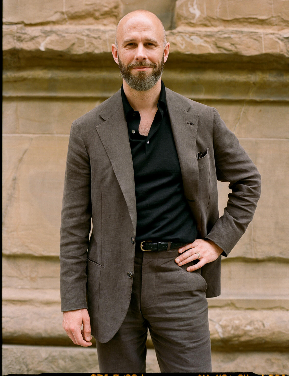 Brown ‘Art du Lin’ suit from Pirozzi and Whitcomb – Permanent Style