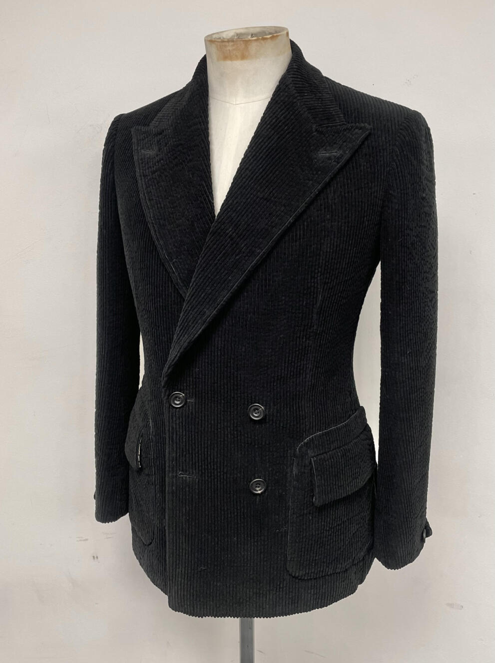 The low double-breasted jacket: Its history and how to wear it ...